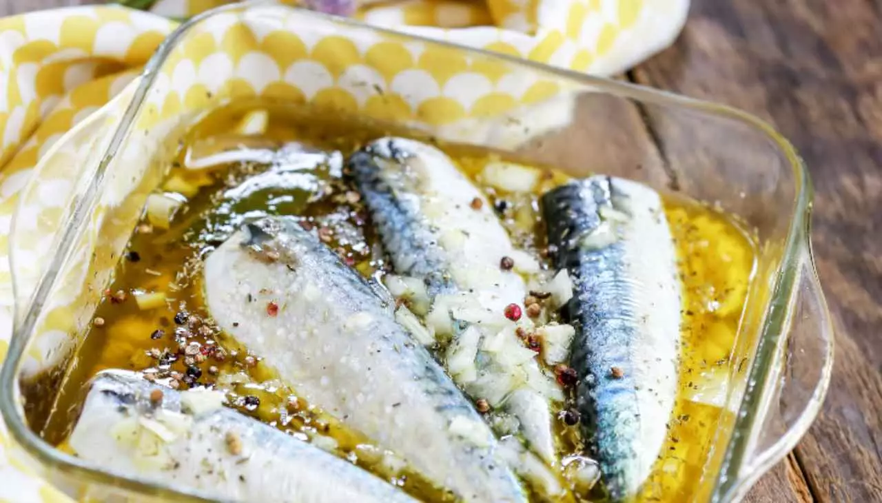 Fish with cherry tomatoes