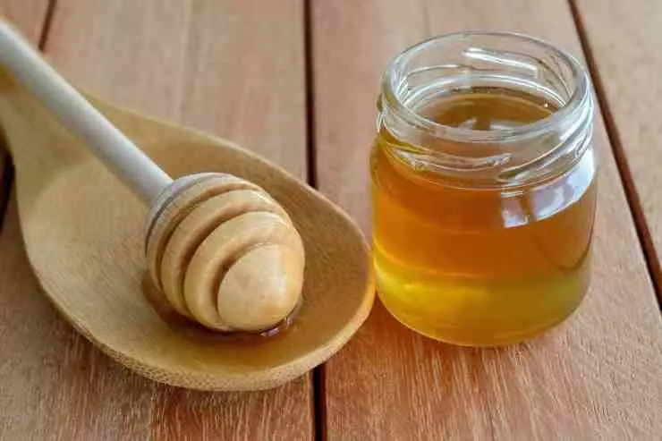 Blød honning og vaniljekage - ricettasprint