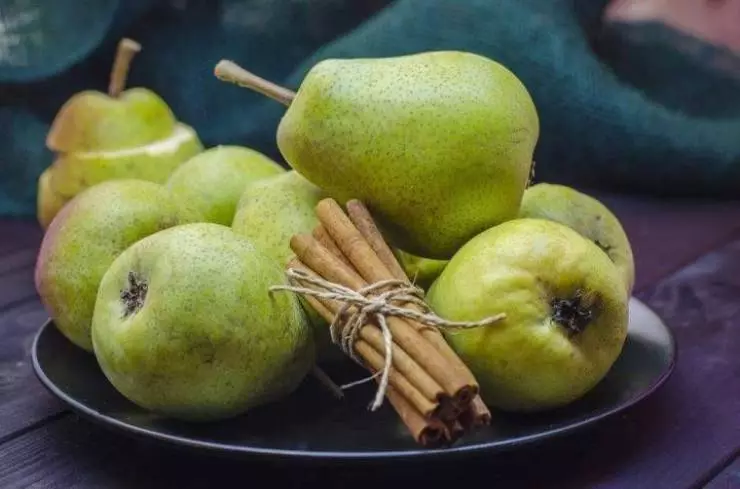 Pear jam ከቅመሞች ጋር የምግብ አሰራር