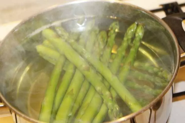 pasta creamy kalawan suung jeung asparagus - ricettasprint