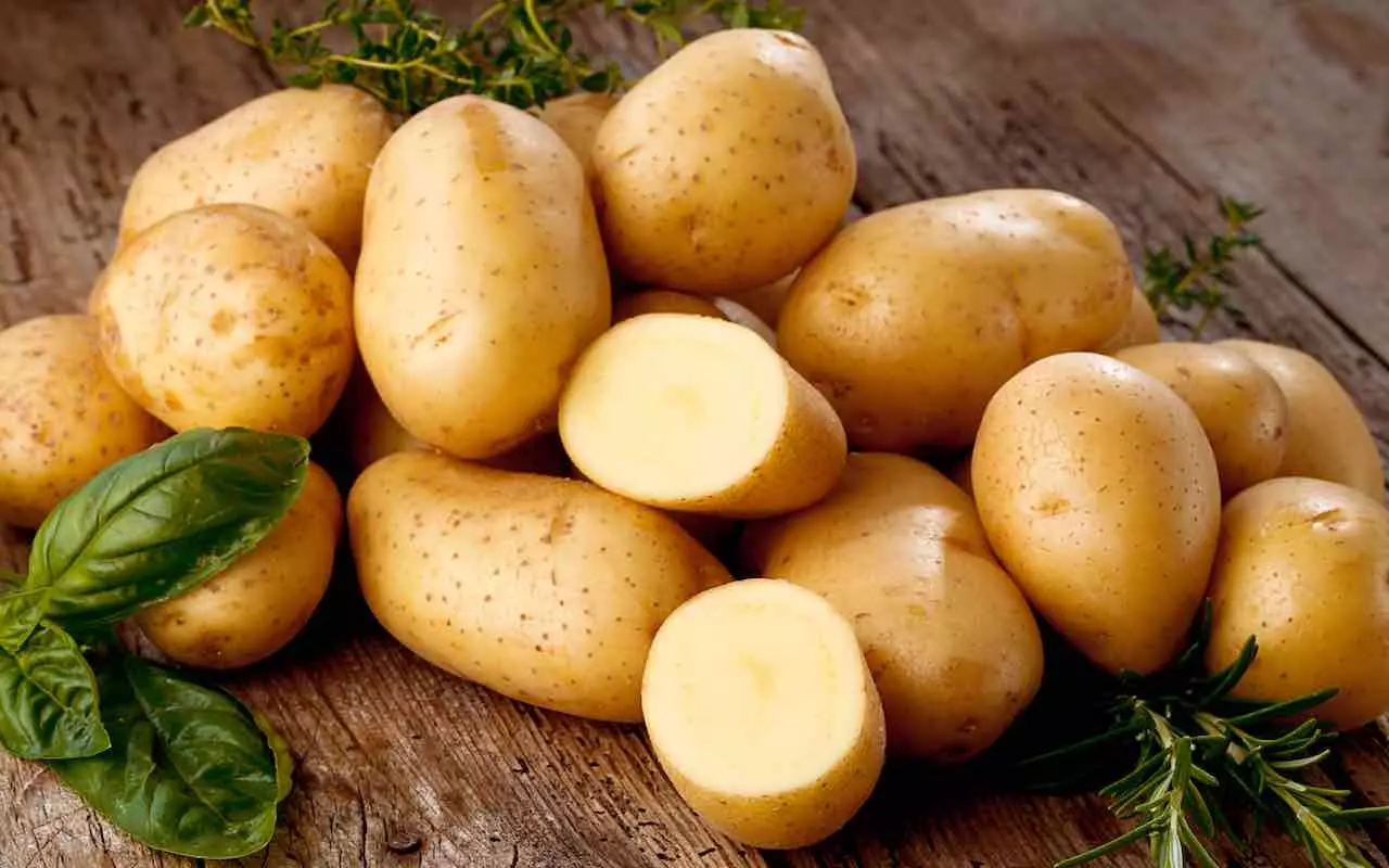 Potato Parmesan au gratin، یو ښه خوب چې تاسو په خوله کې پریږدي ... بشپړ! 16268_2