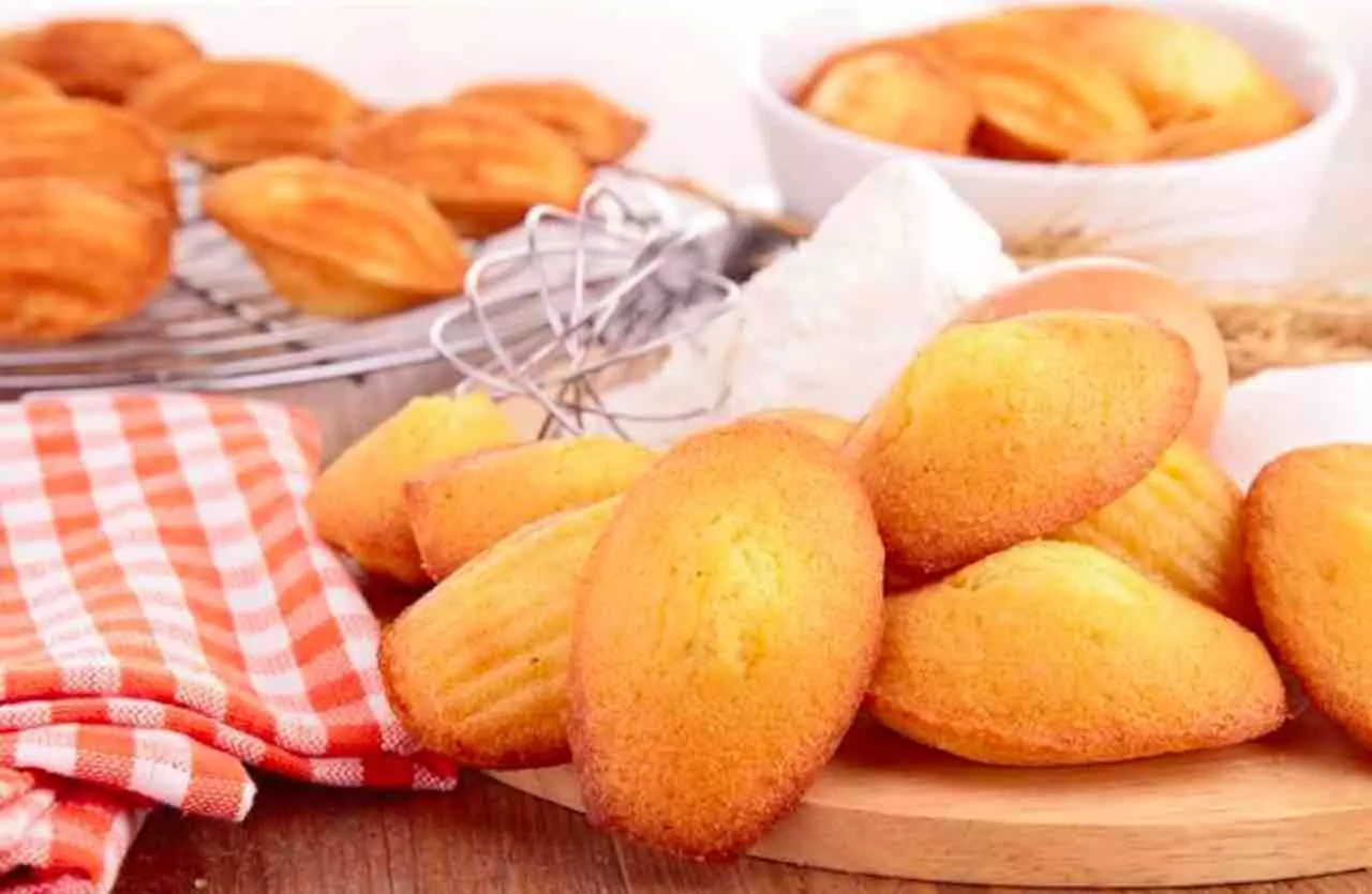 Madeleine, recept za puhaste francoske slaščice za zajtrk