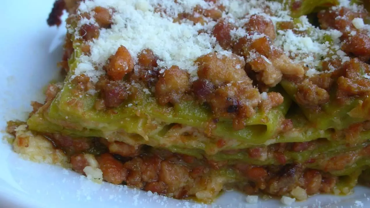 Green lasagna Bolognese, risepe ea Alessandra Spisni 16466_1