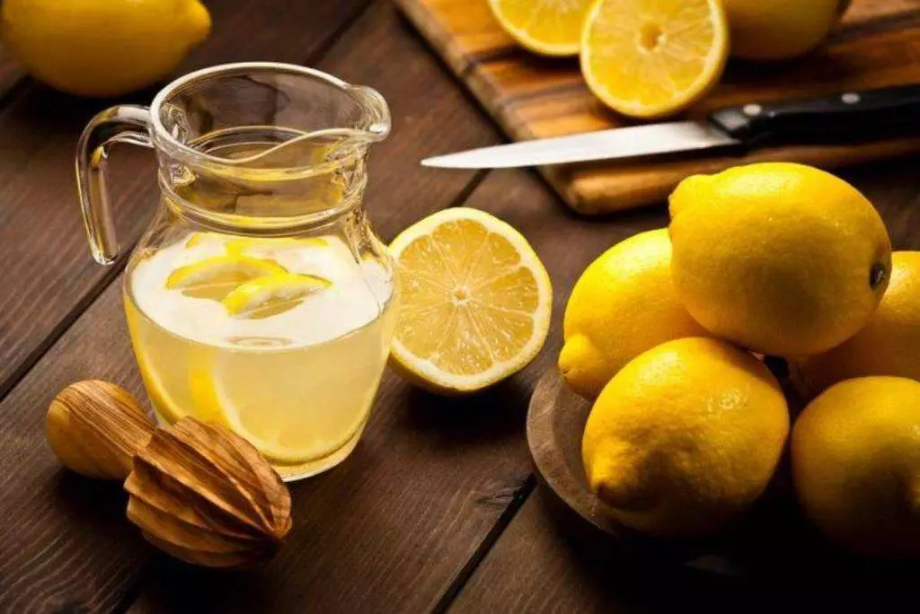 Suv va limon