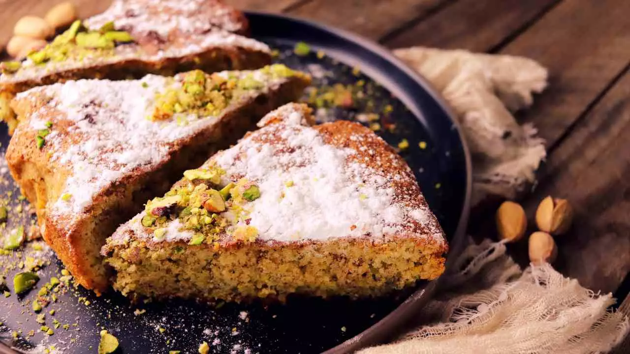 Pistachio Cake