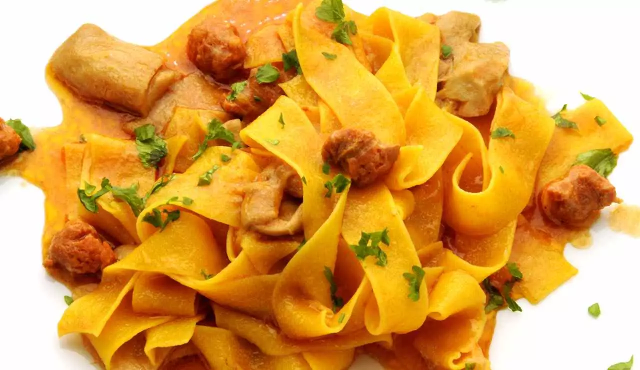 Pappardelle alla Rusticana retsepti chop etish