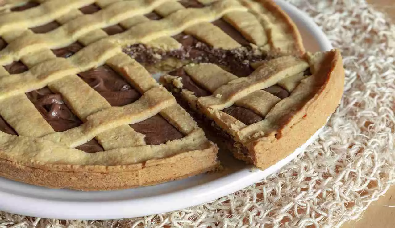 Clever nutella tart