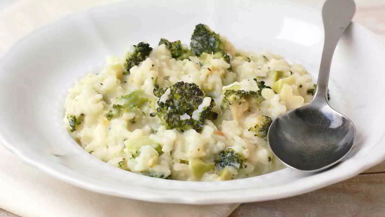 Risotto miaraka amin'ny broccoli sy anchovies fanomanana recipe 16883_1