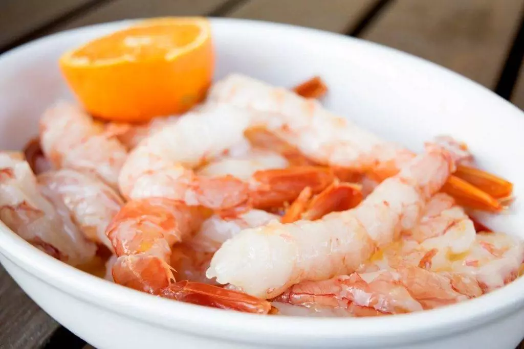 Li-prawn tse nang le Orange