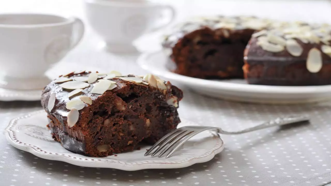 Torta de pomba de chocolate sen lactosa