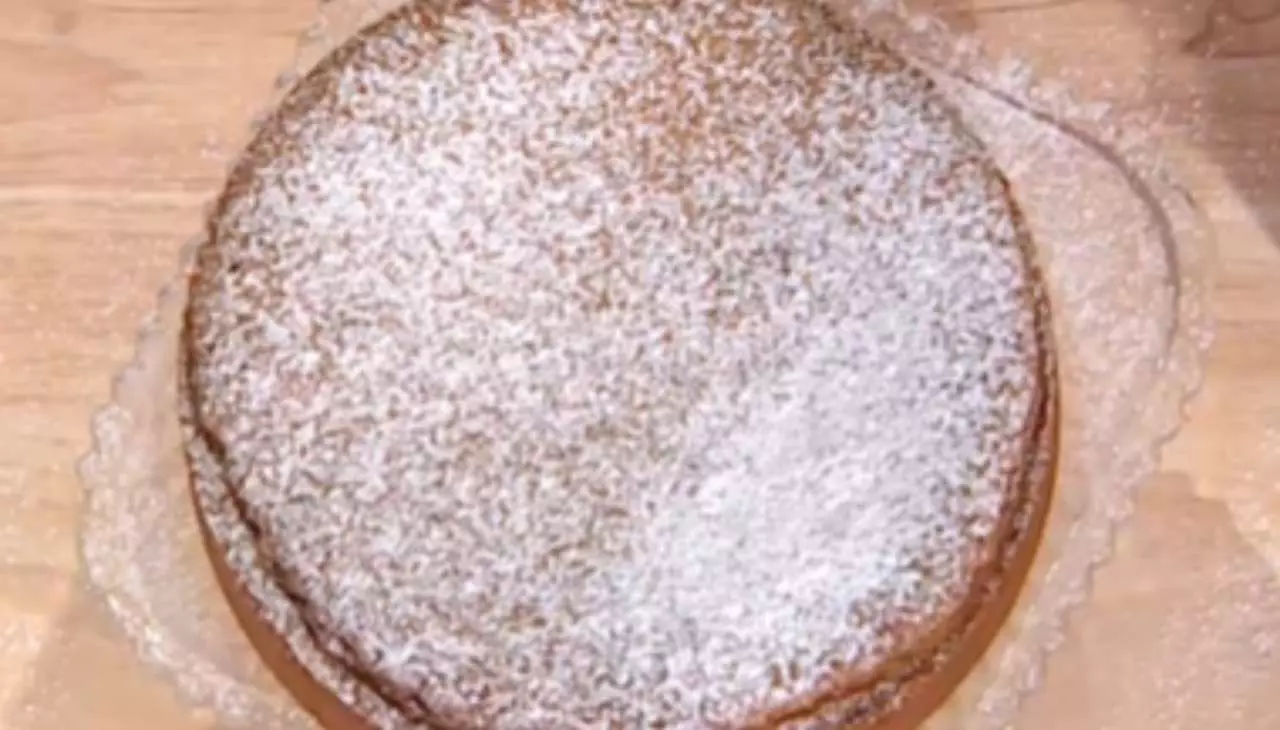 It's always noon | Recipe by chef Daniele Persegani | Nocino cake