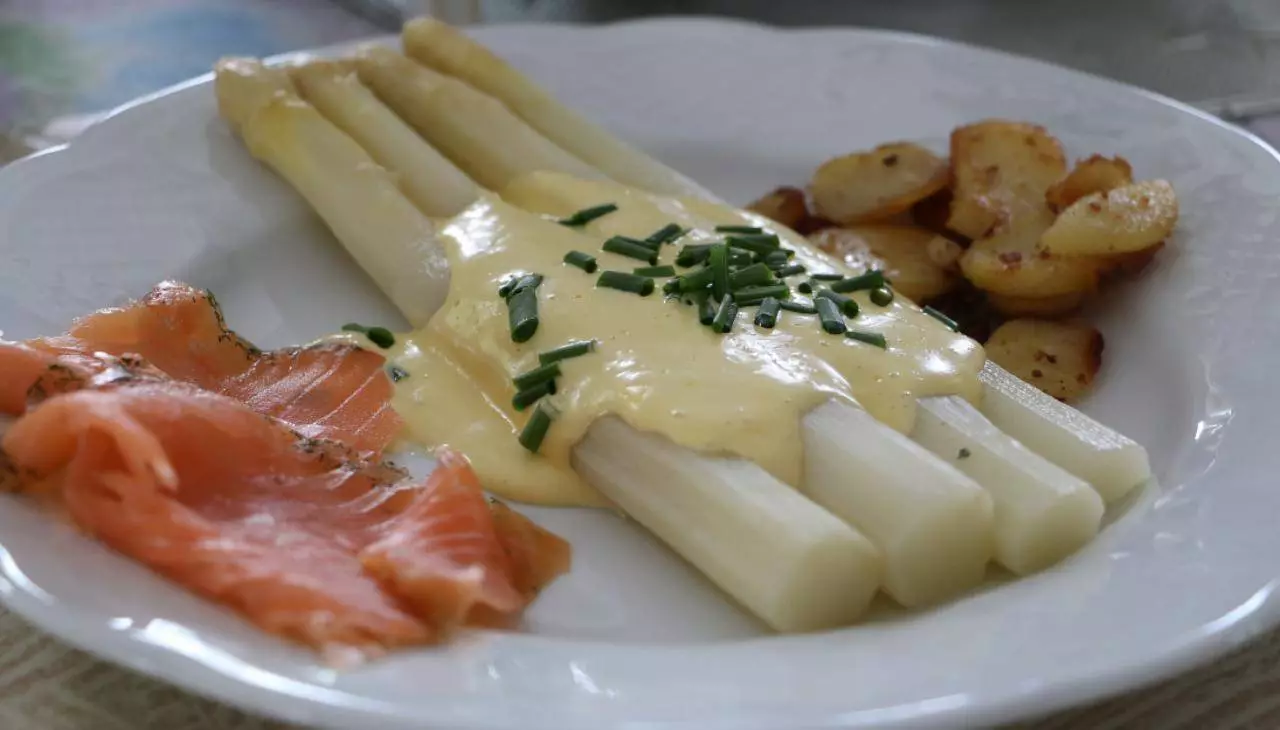 asparagus resipe tipikal sa amihanang Italy