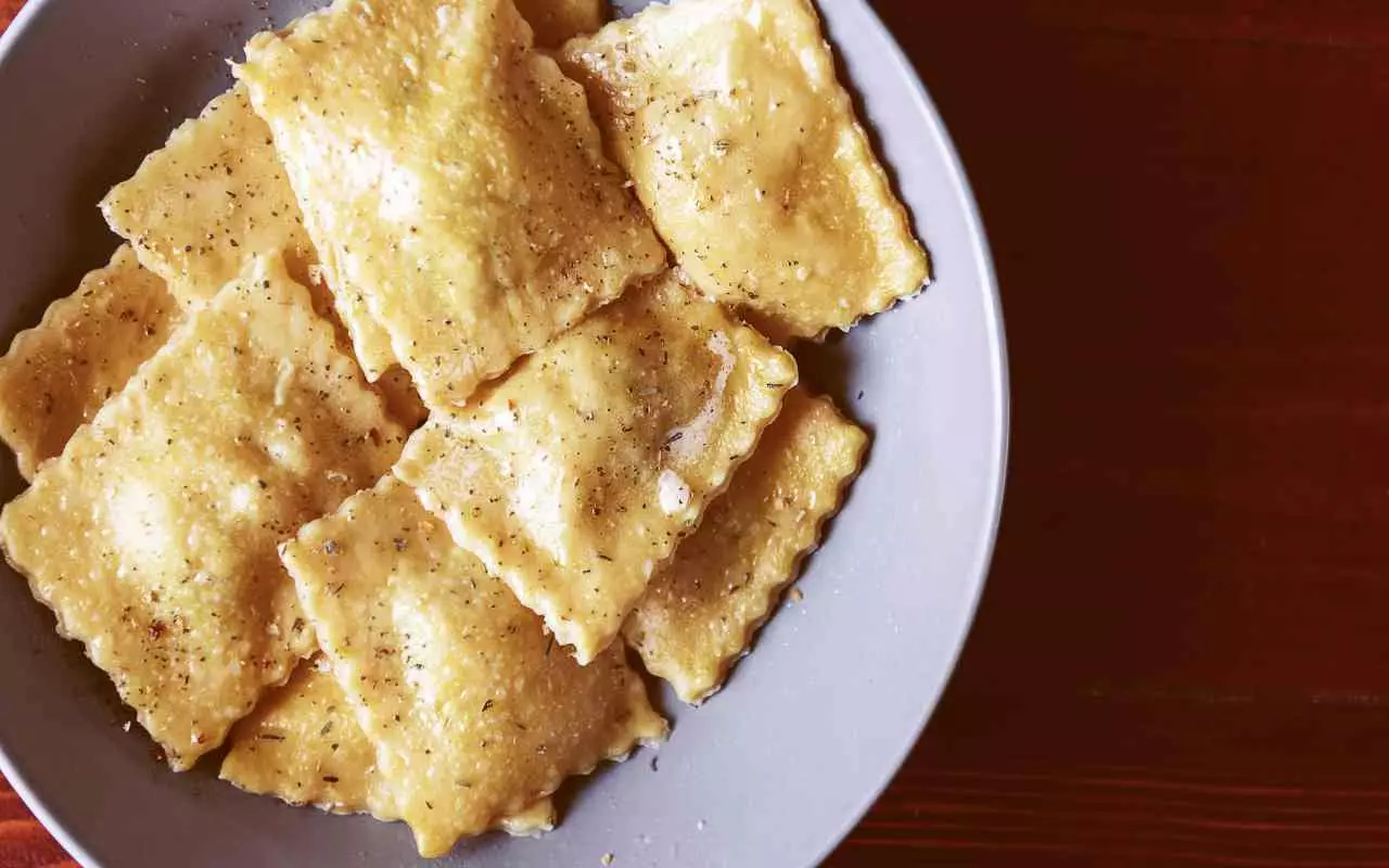 ravioli cacio pepe recept FOTÓ recept nyomtatás