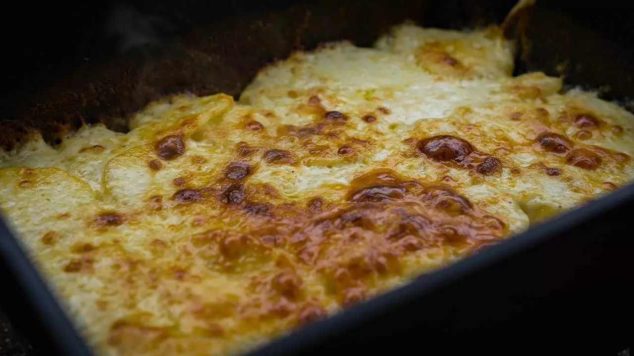 ਸੌਸੇਜ ਦੇ ਨਾਲ ਚੌਲ au gratin