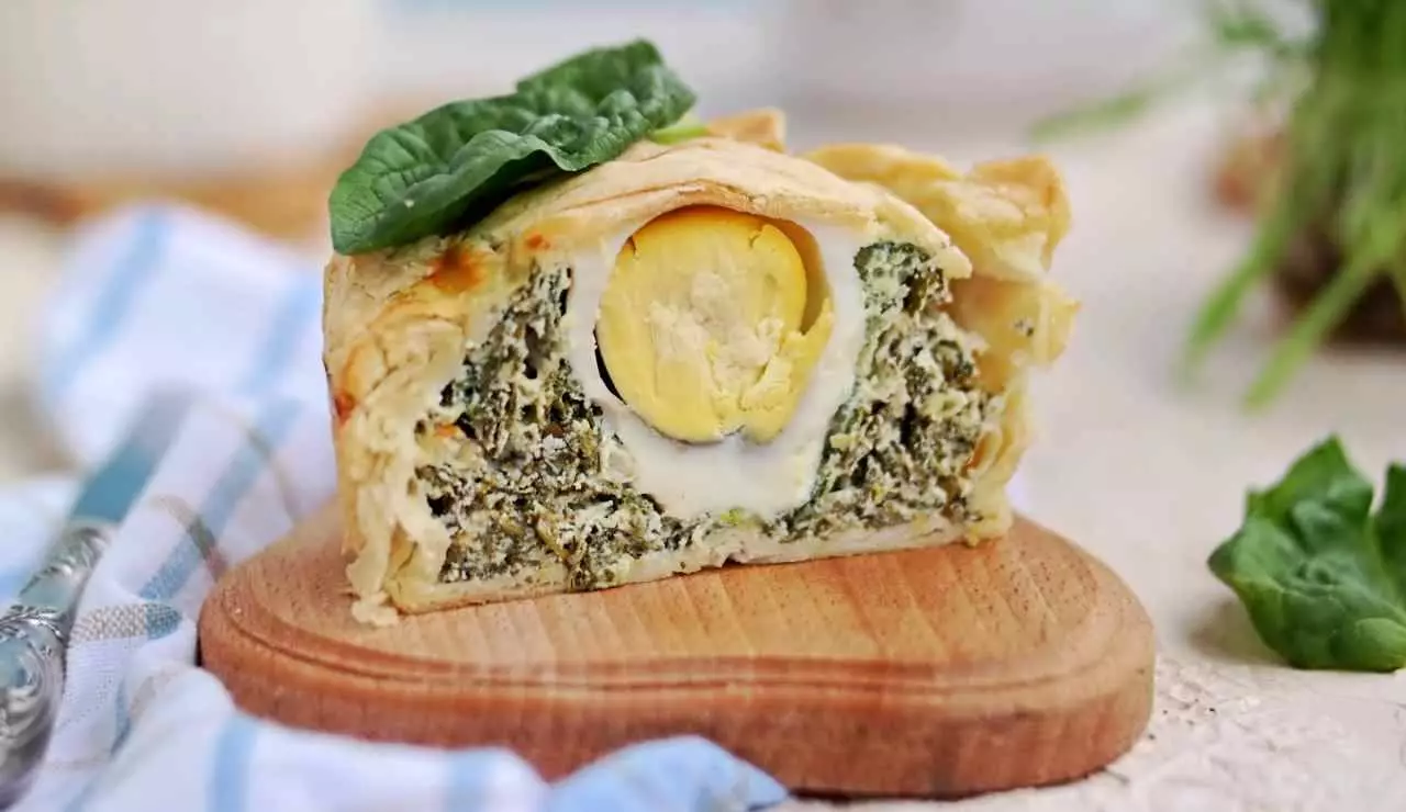 I-Easter wreath ye-puff pastry