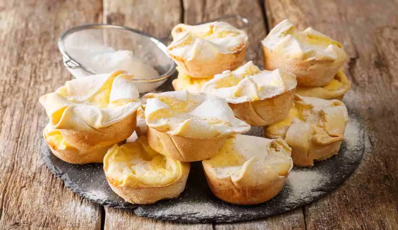 Abruzzo ricotta puffs | kẹo mềm truyền thống 19163_1