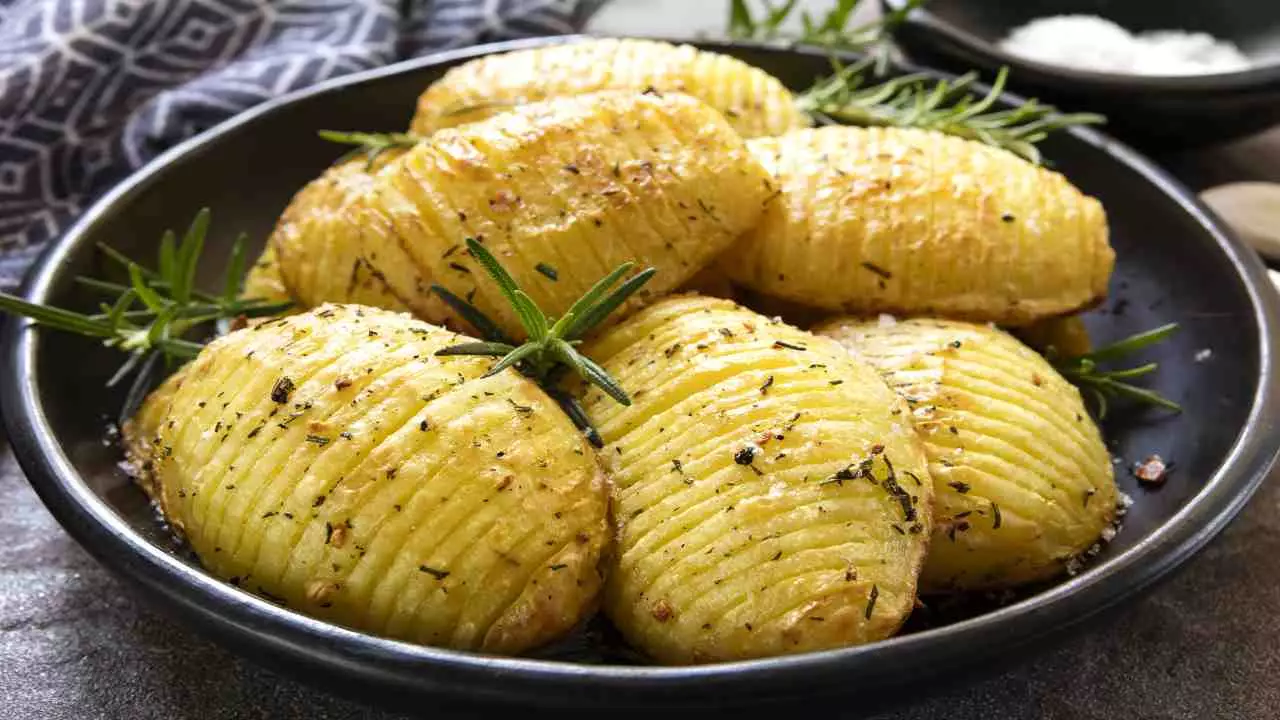 Hasselback mbatatisi