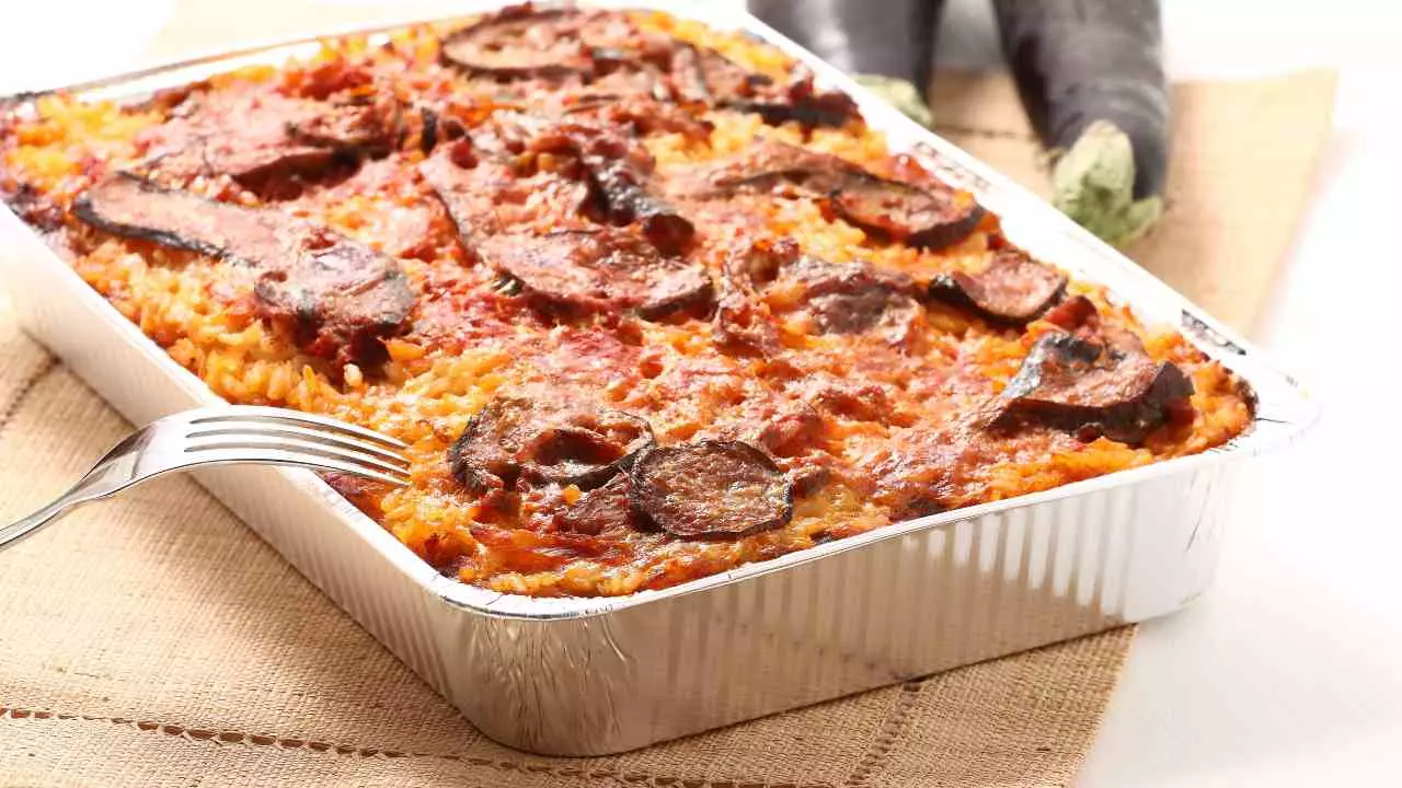 Preparació de la recepta del flam d'arròs parmesà 20018_1