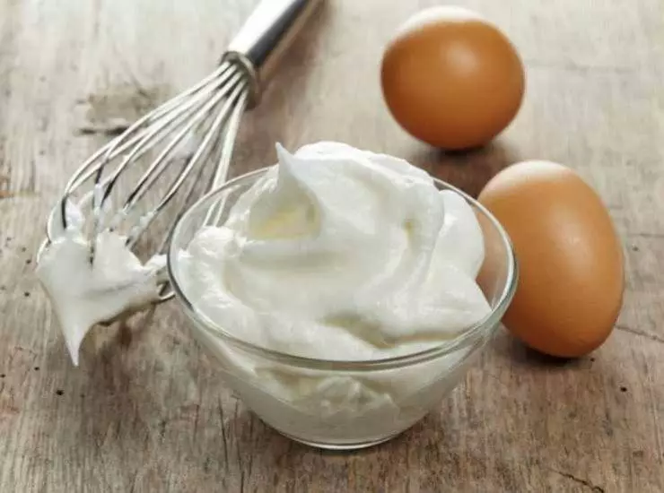 پیٹا ہوا انڈے کی سفیدی۔