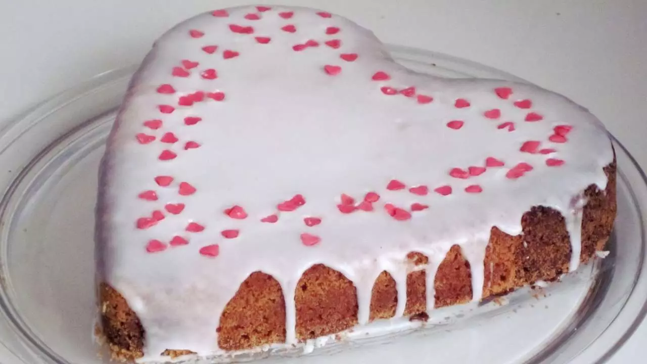 دل کے سائز کا پالا ہوا کیک Ricettasprint