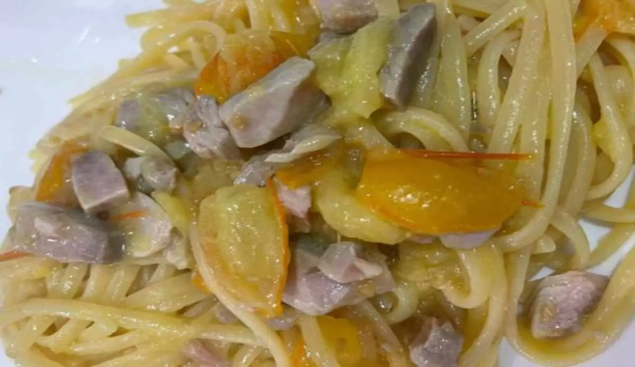 Linguine cu tocană de vițel și ardei