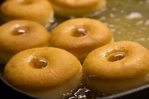 Donuts masu dadi ba tare da dankali ba. Da girke-girke na ricettasprint 2028_5