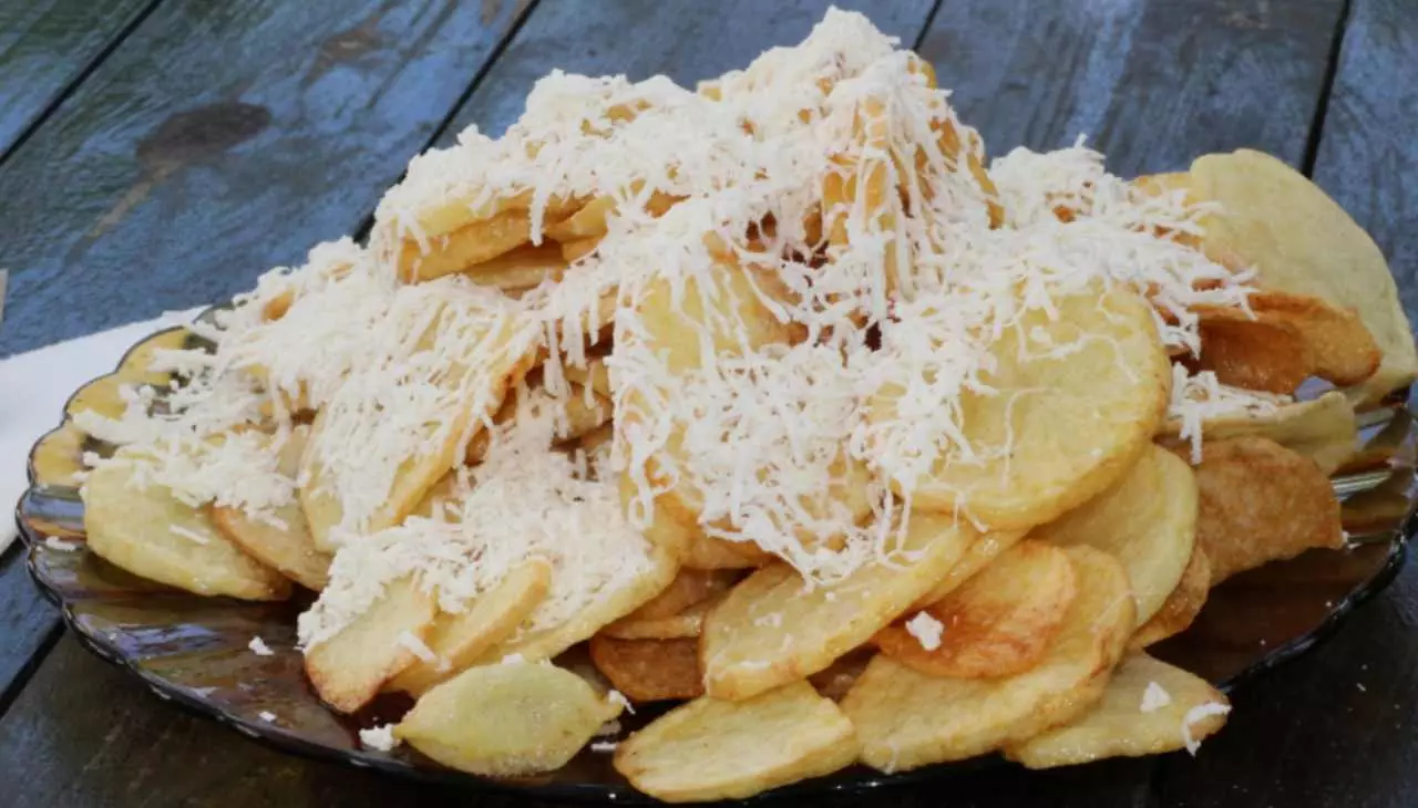 batatas fritas queijo cítrico