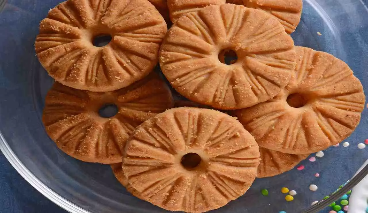 Пісочне печиво Луки Монтерсіно з карамеллю