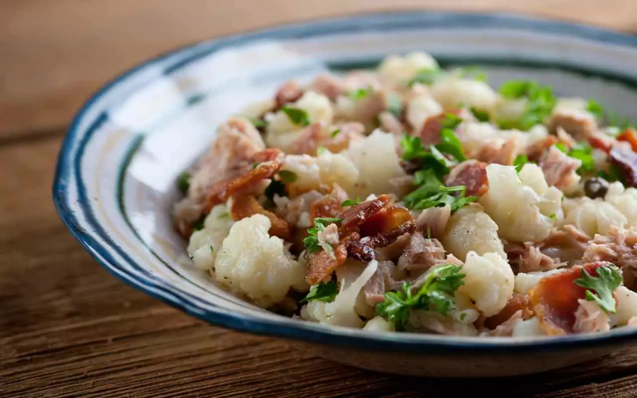 salada de couve-flor receita de atum e azeitonas FOTO de impressão da receita