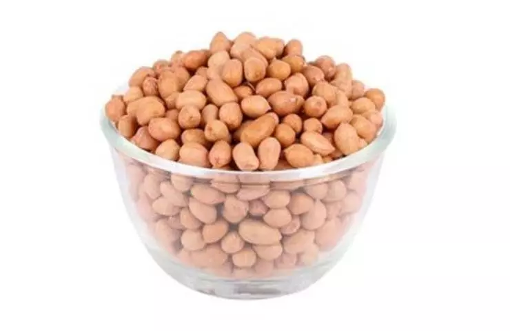 Aflatoxins in peanuts