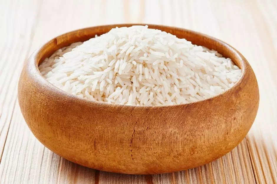 Basmati-rys met okkerneute, suurlemoen en pietersielie resep 20916_2