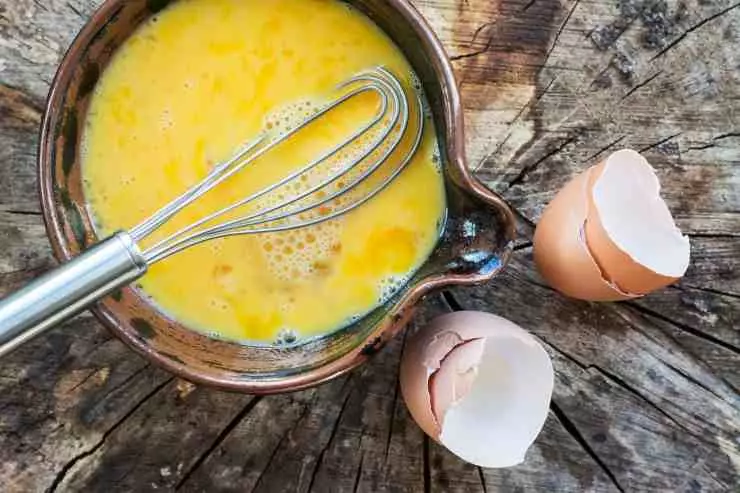 Bakita Spinaco kaj Mozzarella Omeleto | ideala por tagmanĝo aŭ vespermanĝo 2109_3