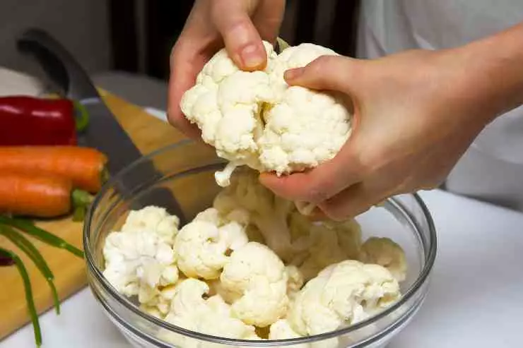 Orecchiette met bloemkoolpesto en pijnboompitten - Ricettasprint