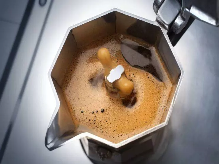 क्रीम और कॉफी मदिरा फोटो नुस्खा प्रिंट