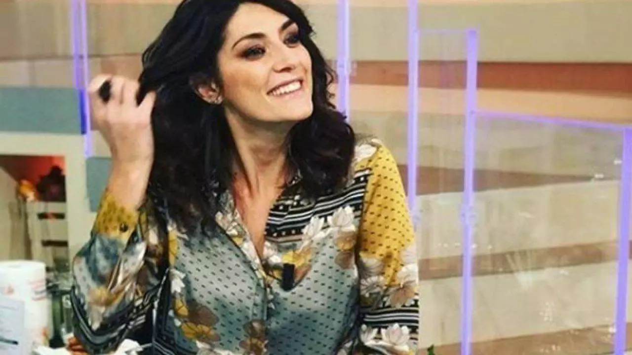 Ua suia e Elisa Isoardi lona olaga - RicettaSprint