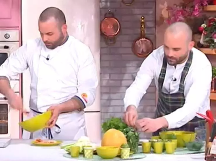 Ata o le aoauli. Fa'ato'a falaoa araisa na saunia e Twin chef Billy