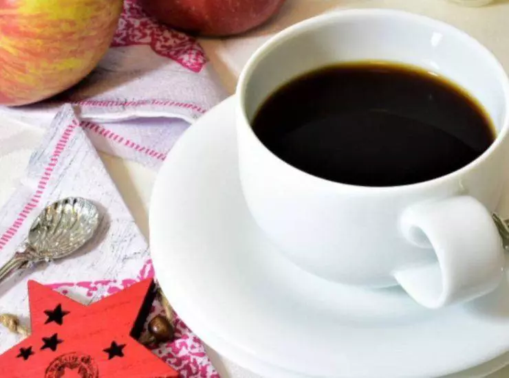 Cremiger Kaffeekuchen und Makronen FOTO-Rezeptdruck