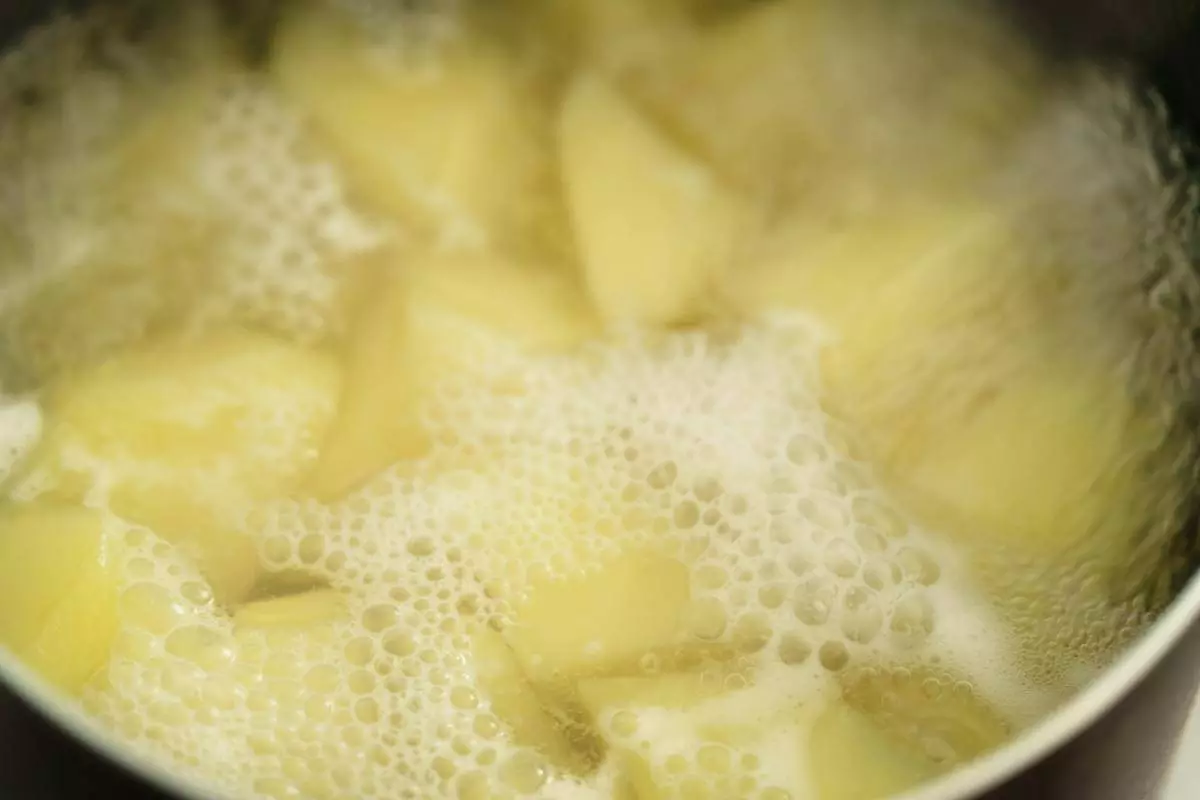 Aardappelen carbonara: romig en smakelijk, ideaal voor het hele gezin 21982_2