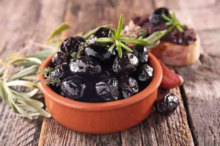 Taralli Walnüsse und Oliven | perfekt für einen Aperitif oder eine Vorspeise 2218_2