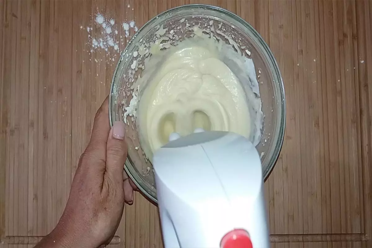 Kokos- en Nutellacake gevuld met yoghurt: een zoet en fris dessert 2246_5