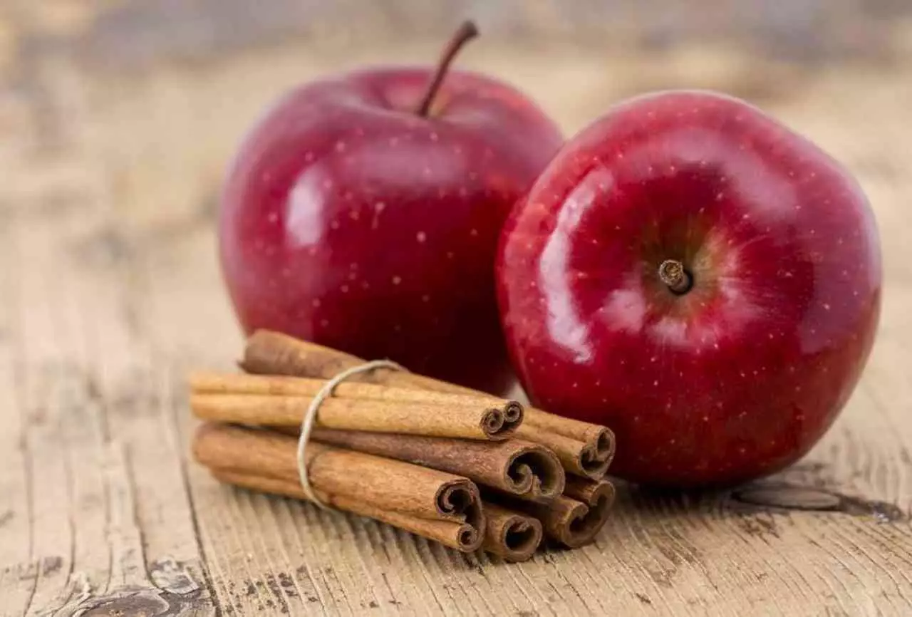 Kārtainās mīklas torceti ar ābolu receptes pagatavošanas sastāvdaļām 2248_2