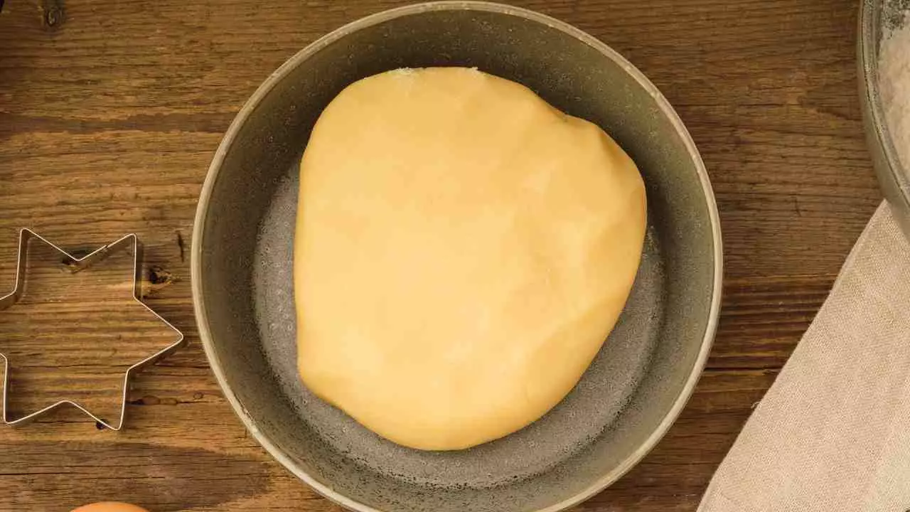 Almondi shortcrust pastry lai bota