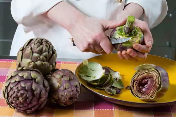 Awọn artichokes ti o dun pẹlu ham - ricettasprint