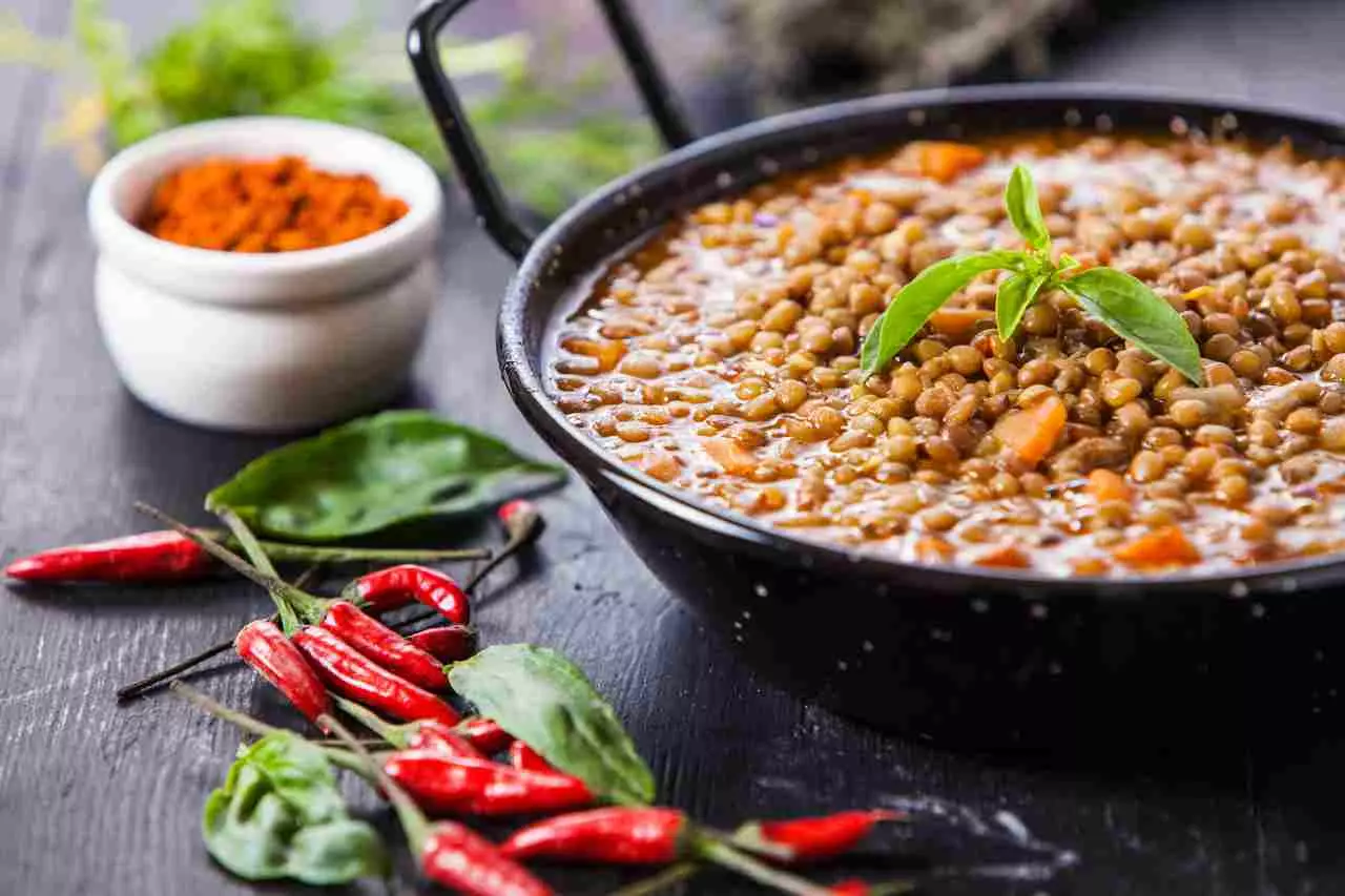 Stewed lentils