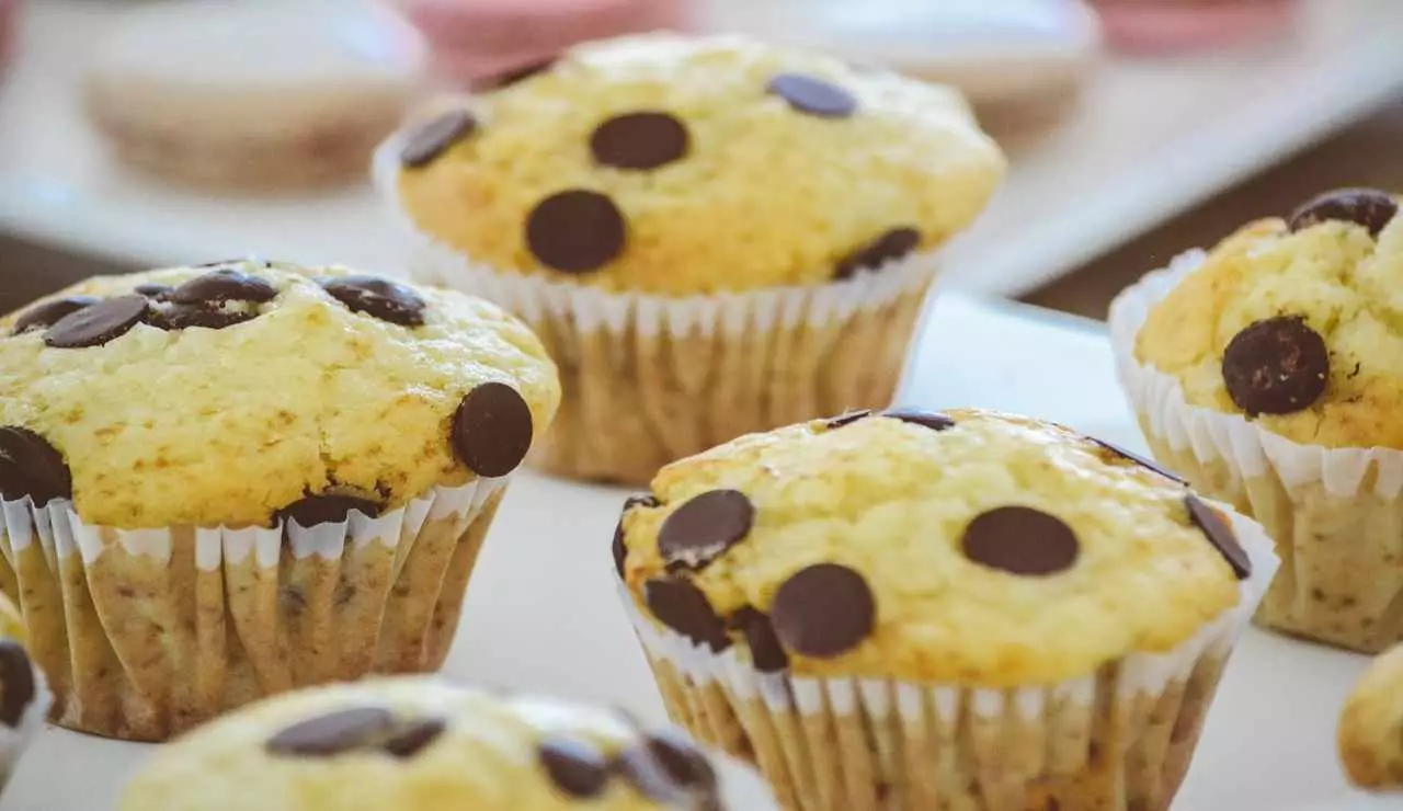 Muffin od banane sa komadićima čokolade | spreman za nekoliko minuta 22947_1