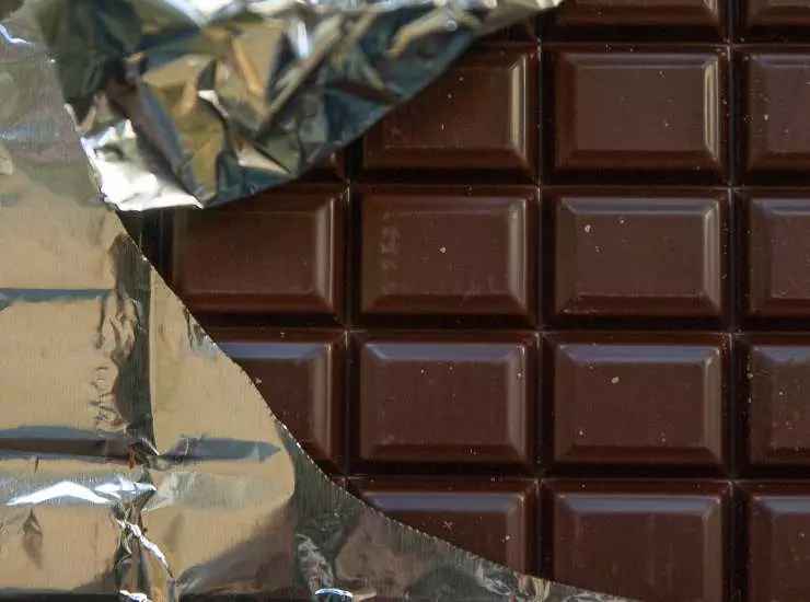 Kastanjetrøfler med chokolade og rom opskrift