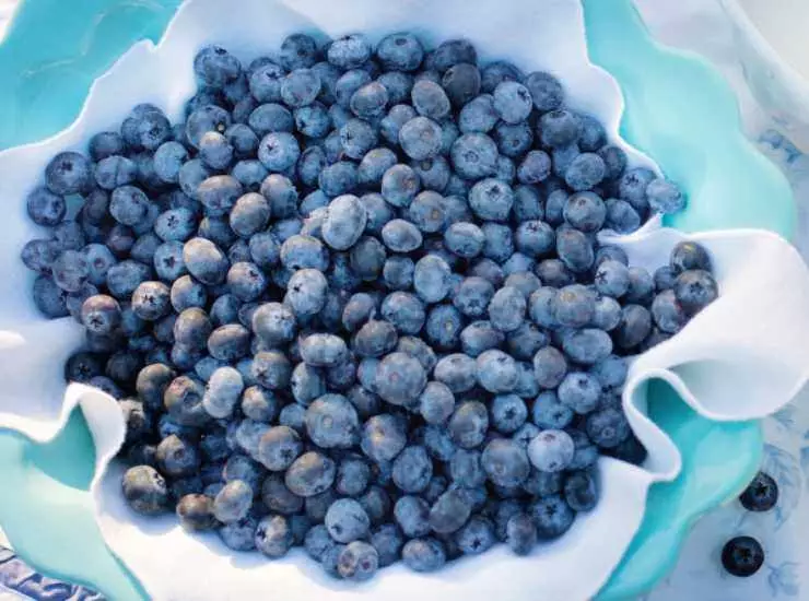 Kiwi tart uye blueberry recipe