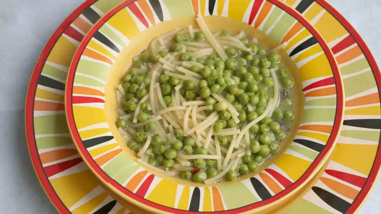 Pasta e chícharos tradicionais