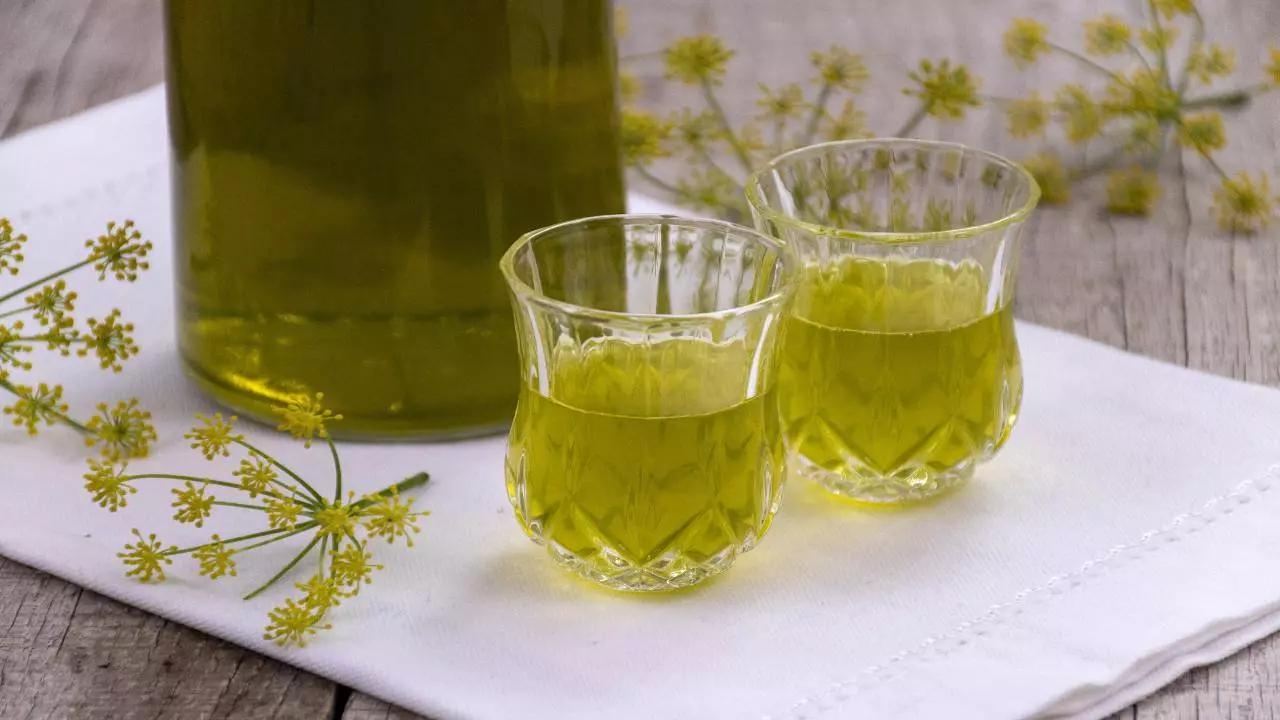 Liqueur with herbs