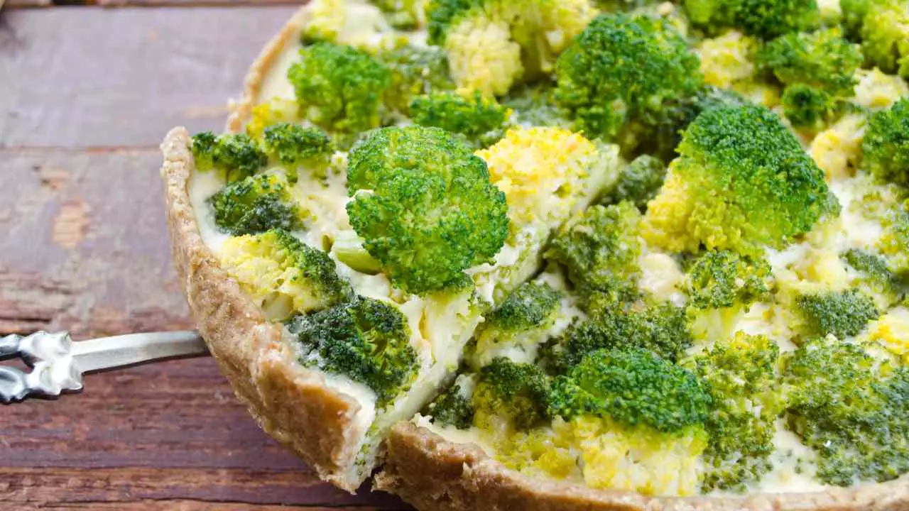 Brokoli tart, temokake bahan sing nggawe luwih enak